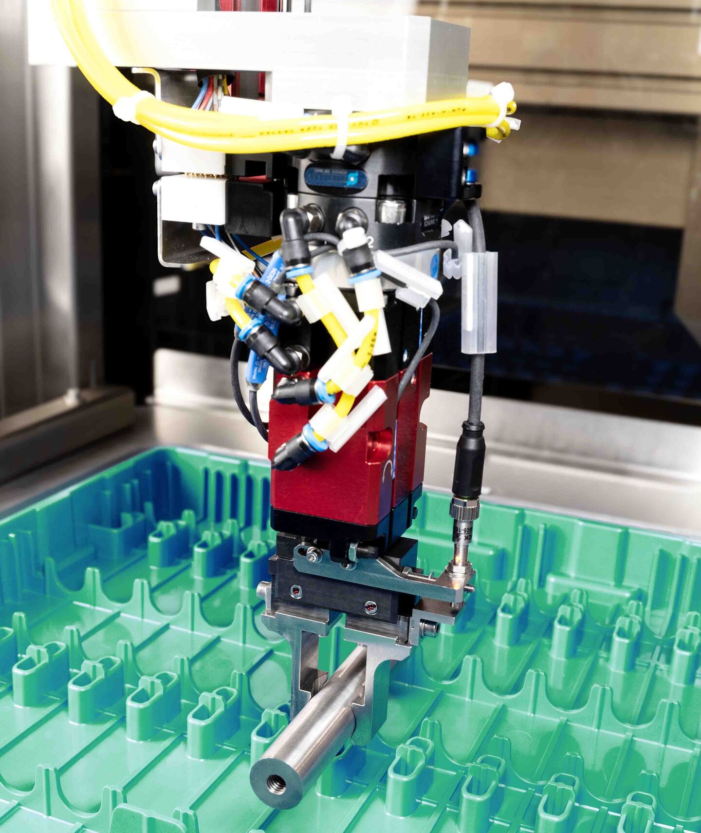 Vollautomatische Prüfanlage für Autoinjektoren - PIA Group